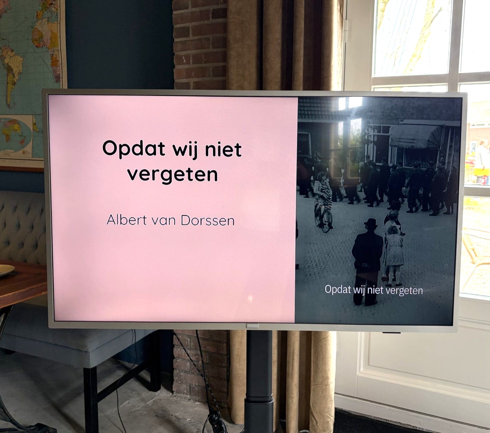 Vernieuwd oorlogsboek ‘Opdat wij niet vergeten’ gepresenteerd op ...